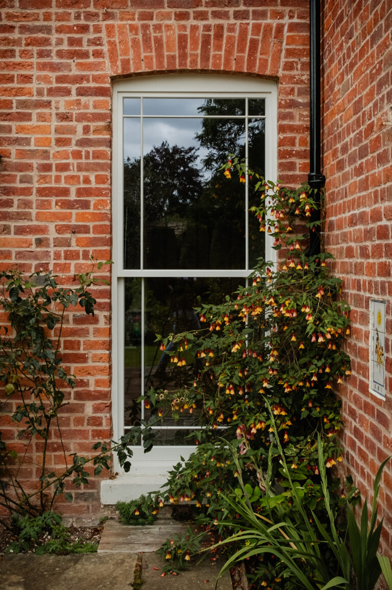 How Do Sash Windows Work? The Timeless Elegance Behind Their Design ...